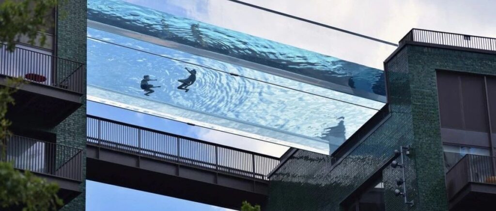 空中透明泳池，HAL architects讓住戶在兩棟大樓之間游泳 | 建築師觀察｜FAM 準建手札